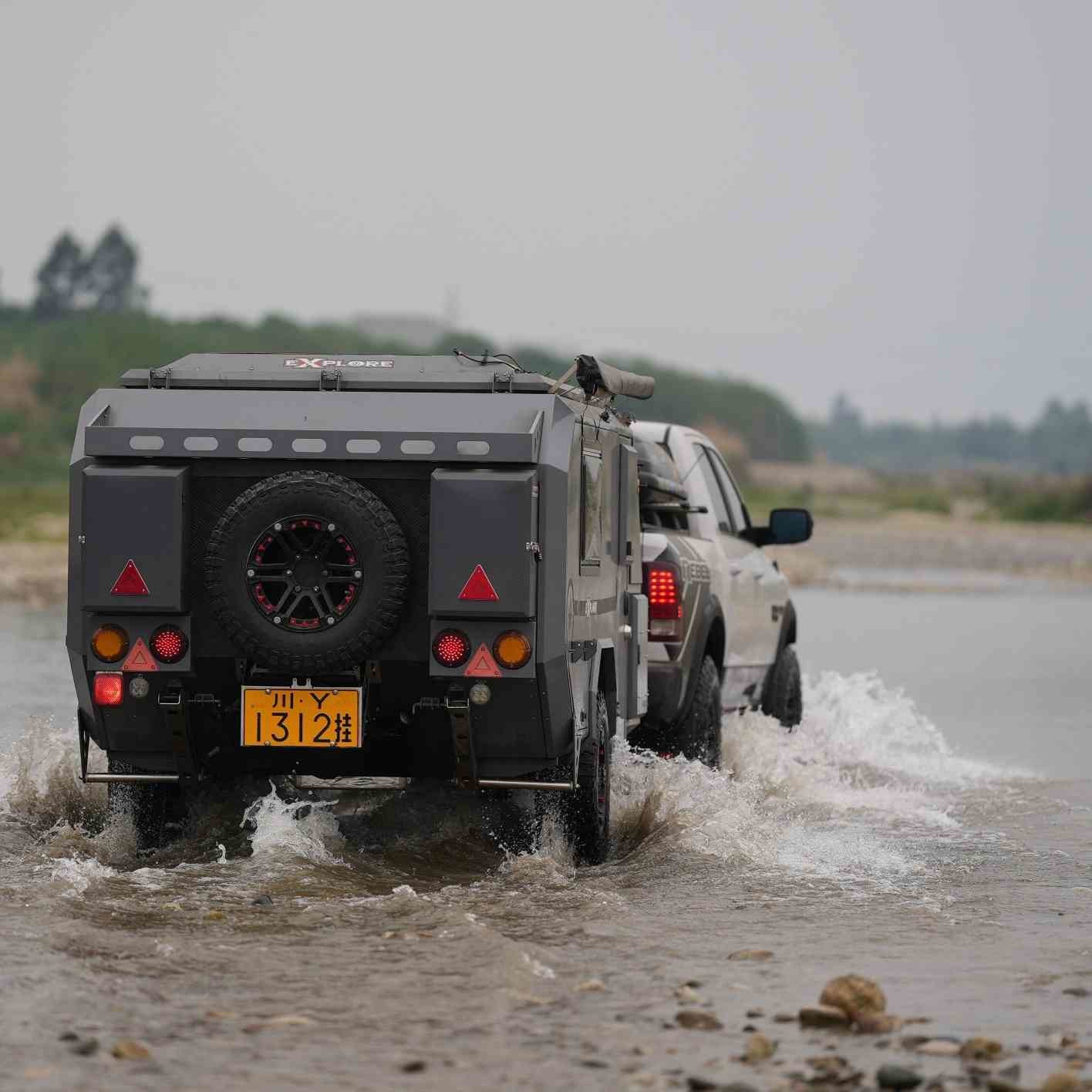 Pop Up leggero autocamper a pavimento rigido NJSTAR Off Grid Travel ...